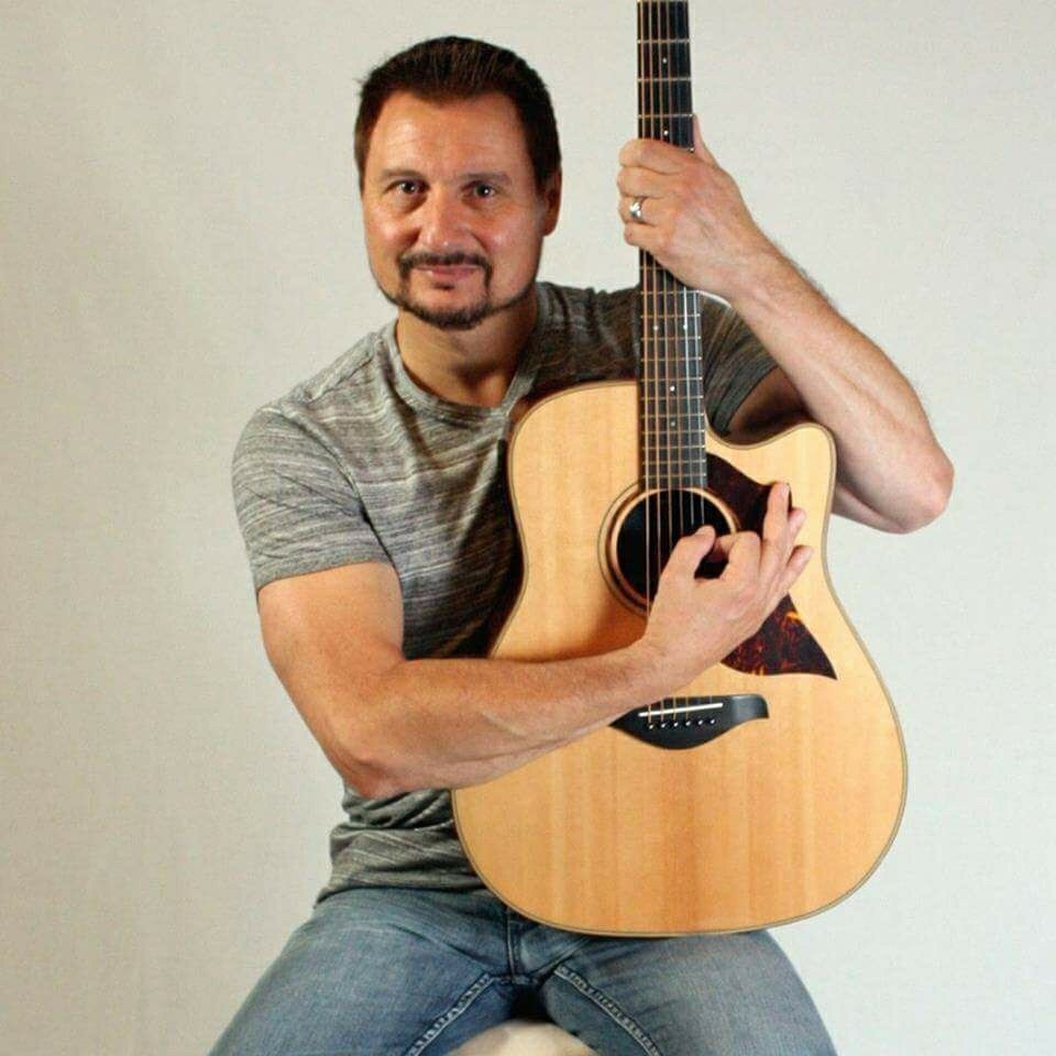 Bob Rizzo Band Live | Discover Renaissance Hotels